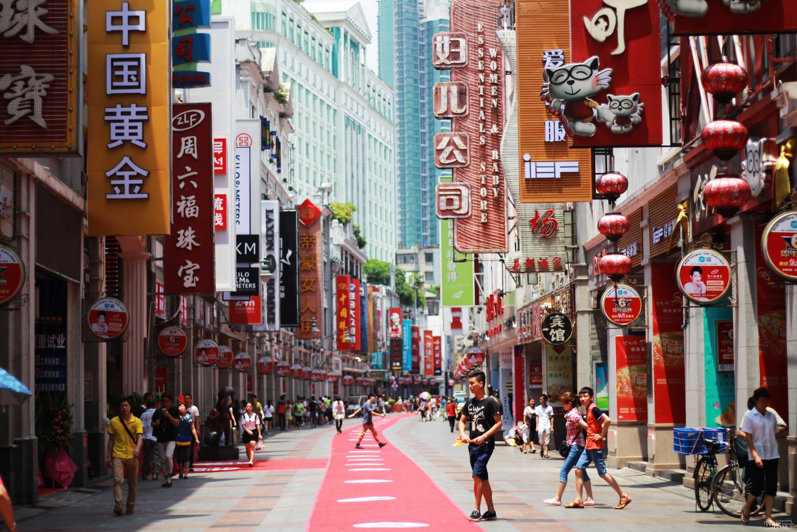 Shangxiajiu Pedestrian Street – Shopping & Culture – GZ SHOPPER